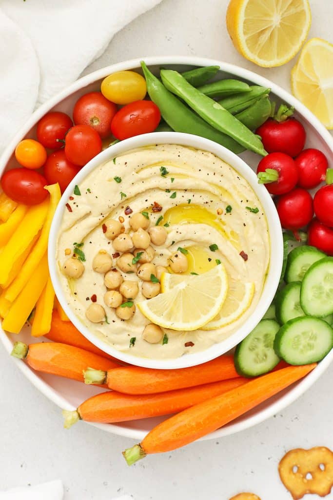 What To Serve With Hummus (40+ Yummy Ideas To Try!)