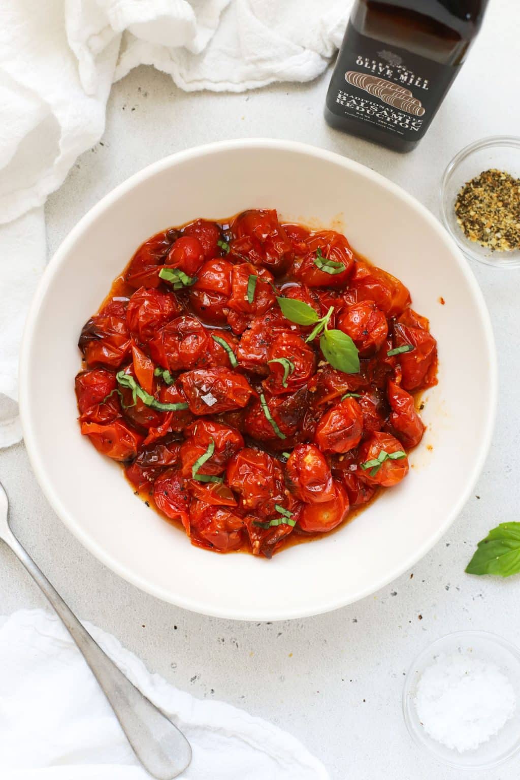 Caramelized Oven Roasted Tomatoes (Easy & Flavorful!)