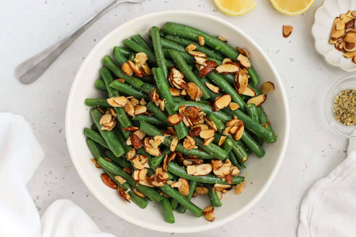Quick & Easy Green Beans Almondine (Amandine Recipe)
