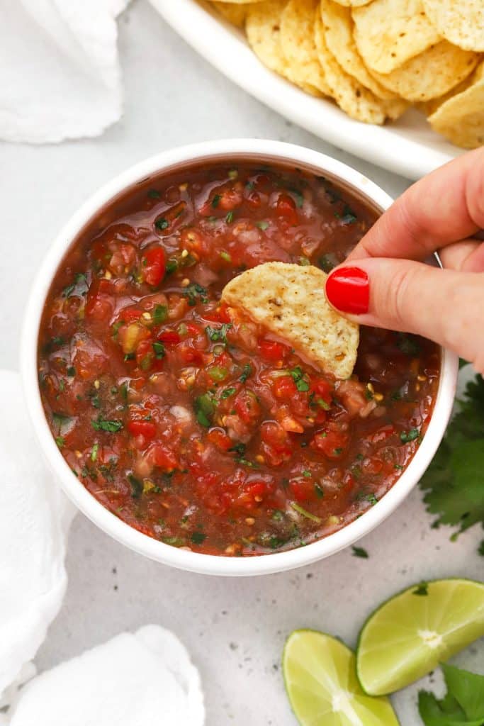 Homemade Fresh Salsa (Quick & EASY Salsa Recipe!)